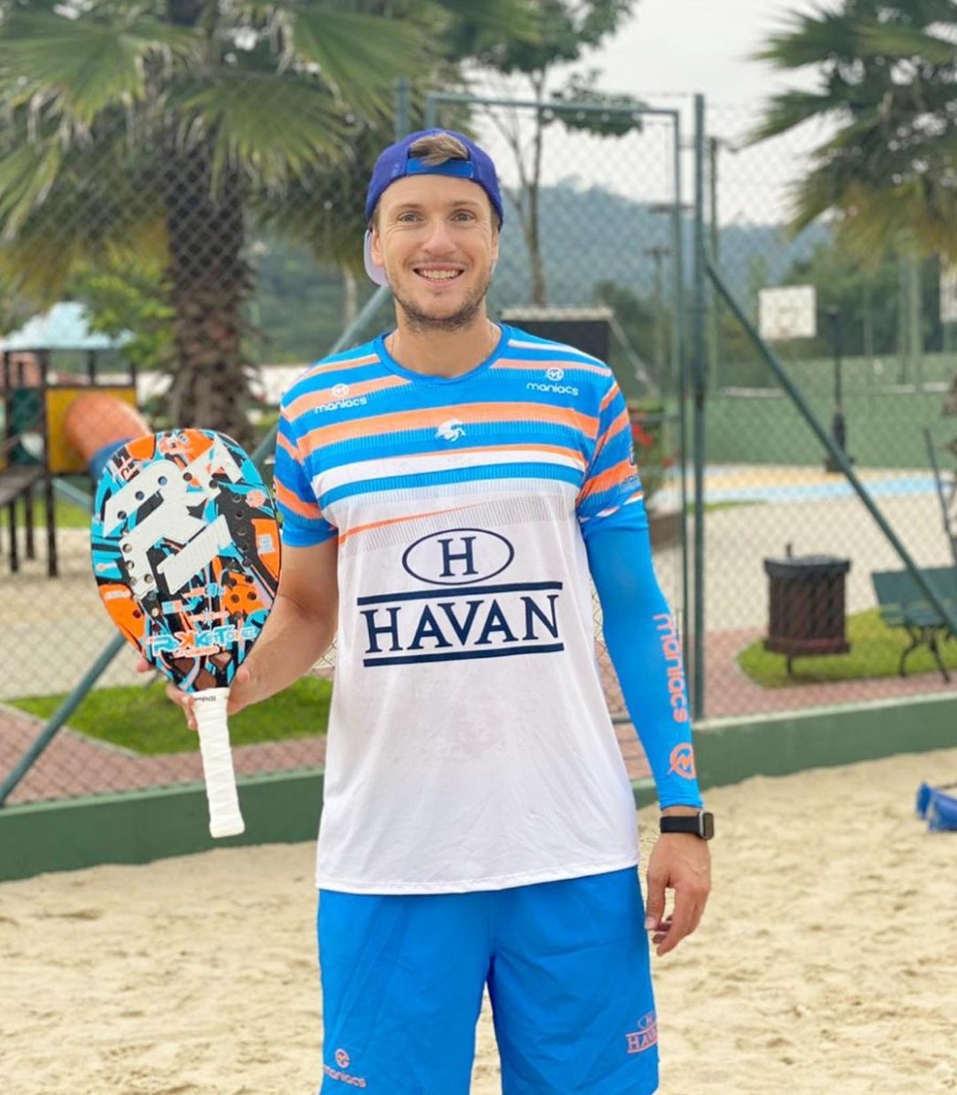André Baran participa de competição de Beach Tennis nos Emirados Árabes ...